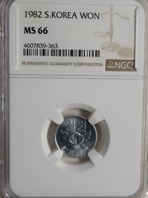 한국은행 1982년 1원 NGC MS 66 완전미사용